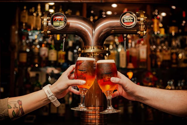 Hunters Drinks Menu | Refreshing Beverages for Every Mood